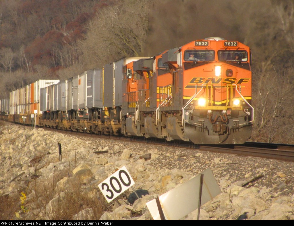 BNSF 7632 BNSF's Aurora Sub.